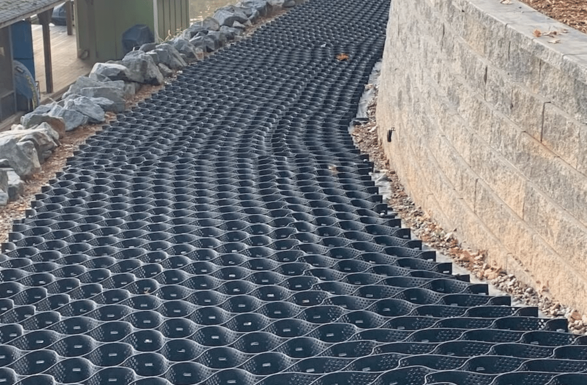 Geocells stabilize steep Virginia stone cart path - Geosynthetics Magazine