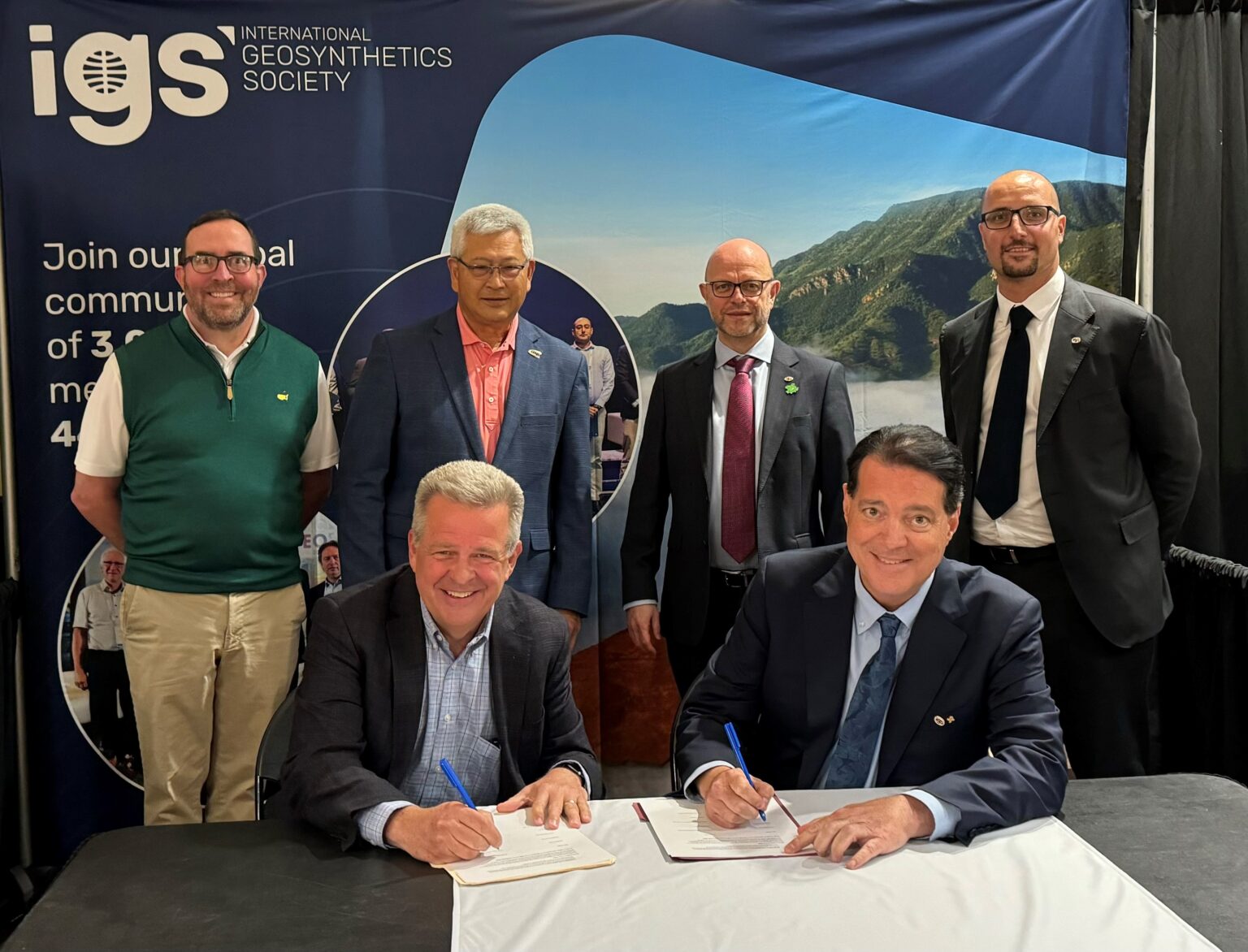 IGS and GMA sign MOU - Geosynthetics Magazine